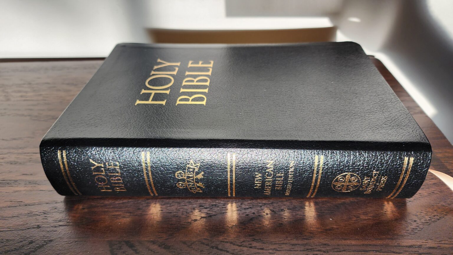 Review: St. Benedict Press Black Leatherette NABRE – Catholic Bible Talk
